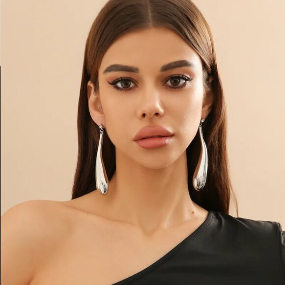 Private Label | Jewelry | New Amina Bold Silver Teardrop Large ...